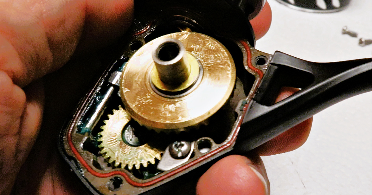 Penn Slammer IV Spinning Reel Review (Pros & Cons)