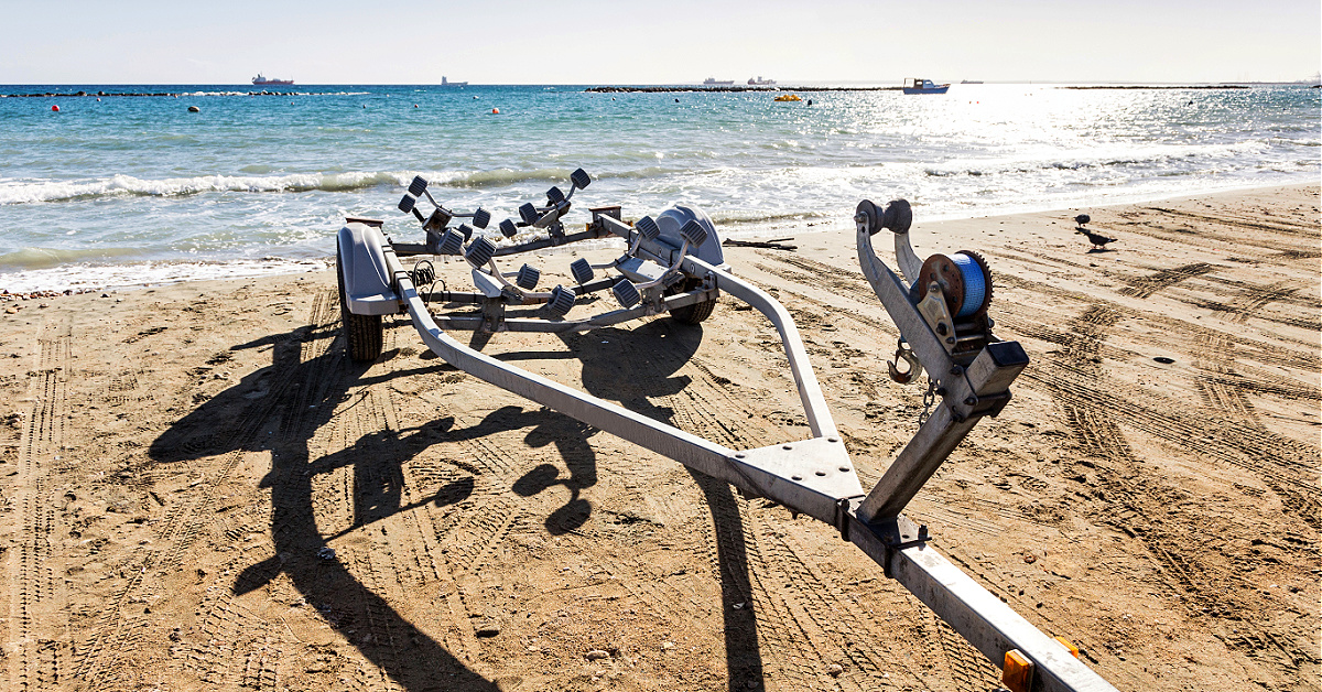 Boat Trailering Checklist (Safety Tips & Gear)